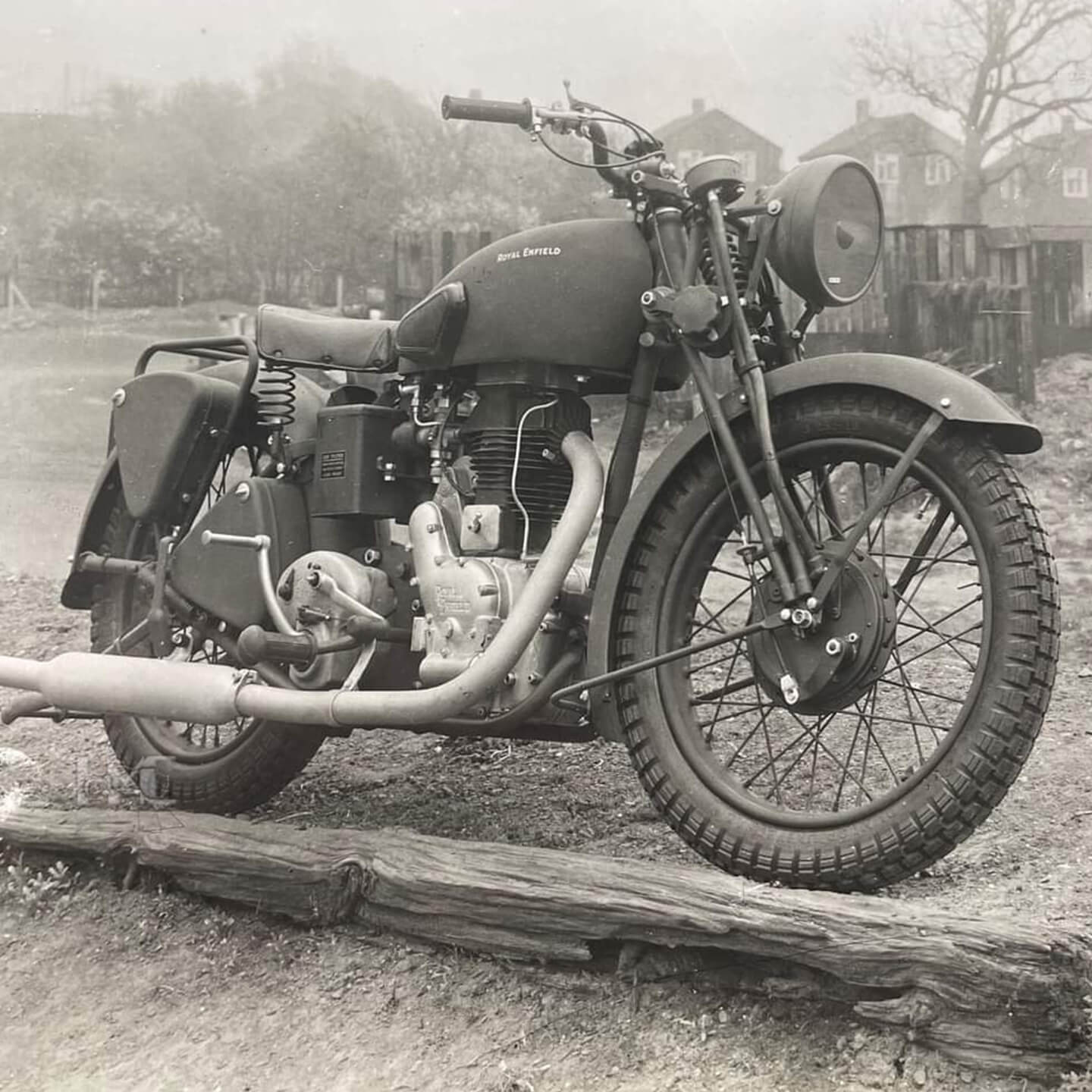 What is a vintage motorcycle? - Adventure tour by Motorcycle Ecuador